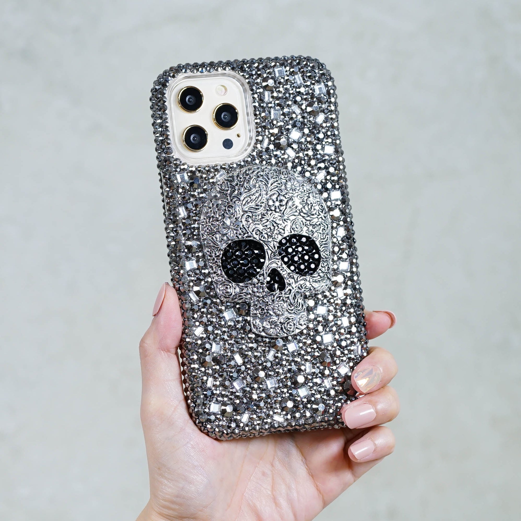 Bling cases handmade with crystals from Swarovski — LuxAddiction.com